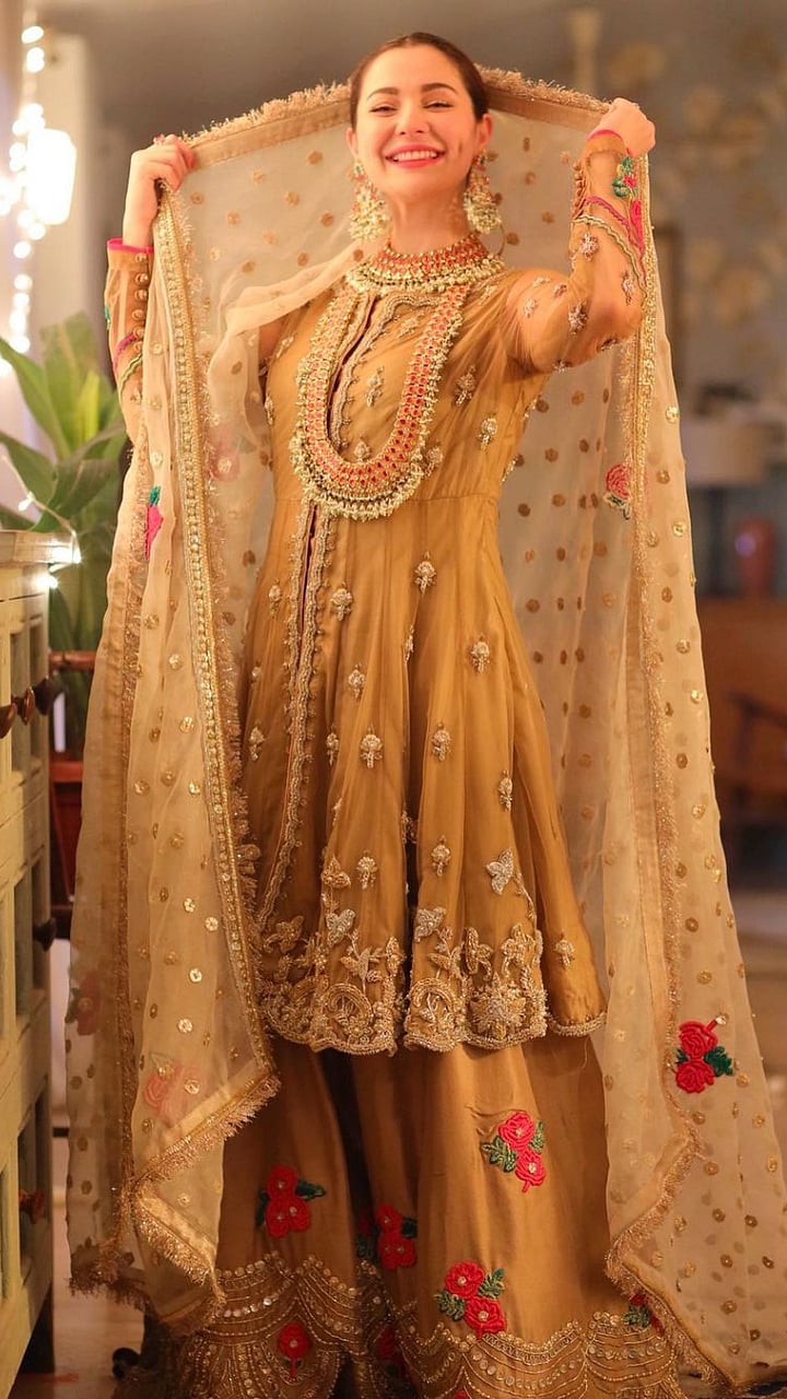 Hania Aamir : ग्लॅमरस पाकिस्तानी ब्युटी हानिया आमिर