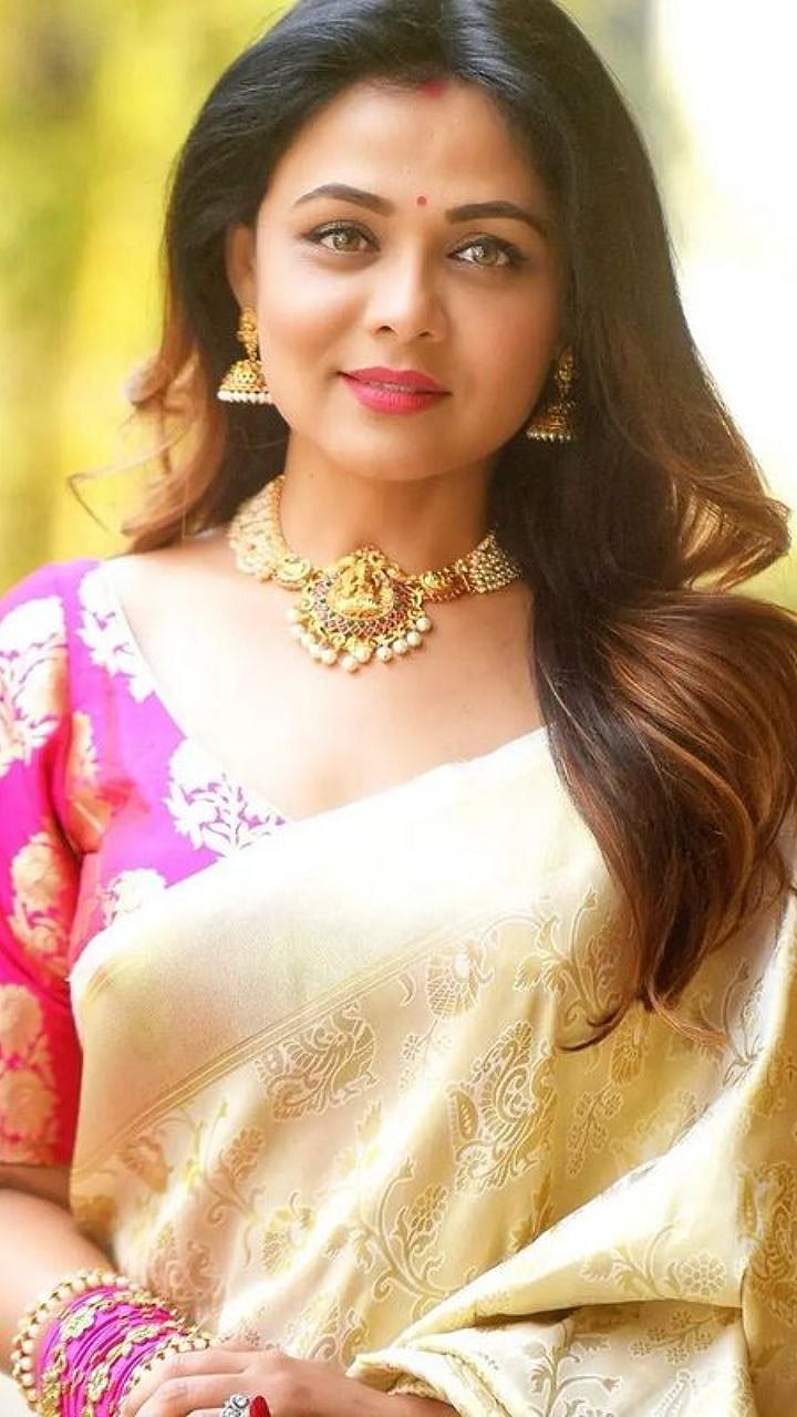 Prarthana Behere: फक्त थोडी हसायला हवी होती...