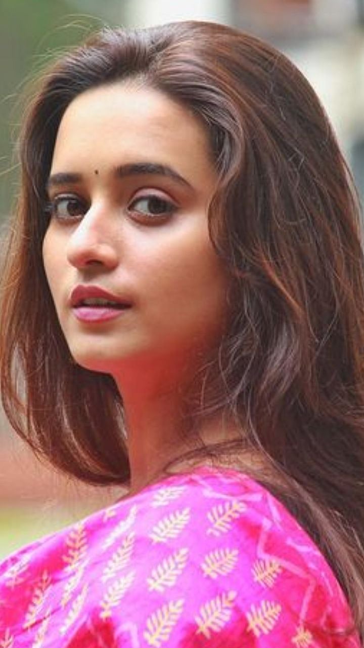 Shivani Surve : शिवानीने 'वाळवी'मध्ये काय जादू केली?