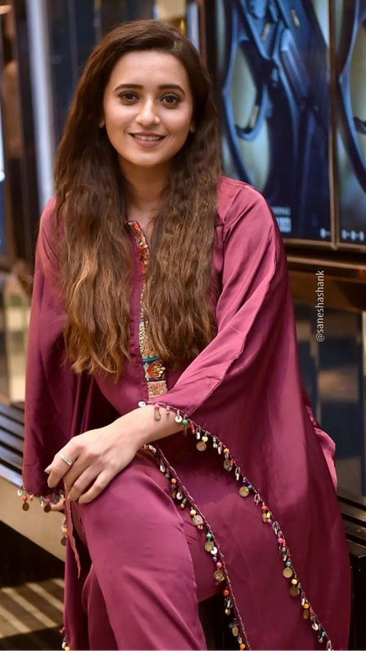 Shivani Surve : 'वाळवी'तलं झुंबर अचानक का कोसळलं?