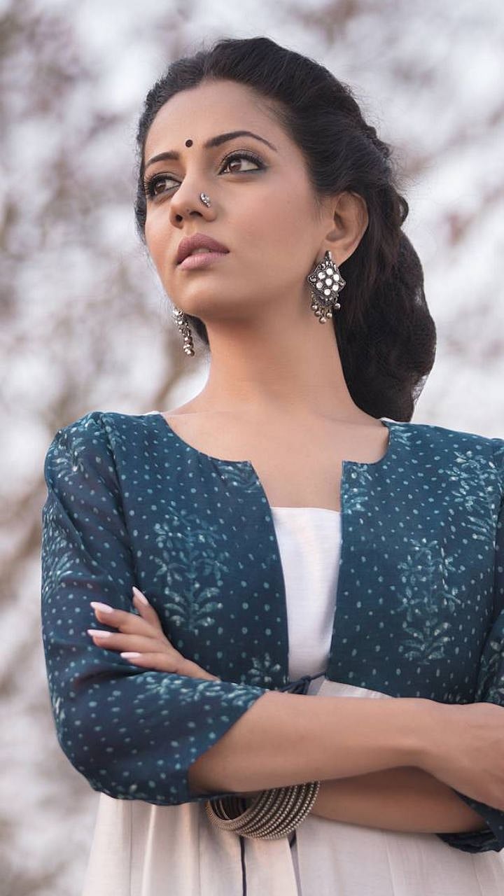 Neha Joshi : काय शोधतेय नेहा?