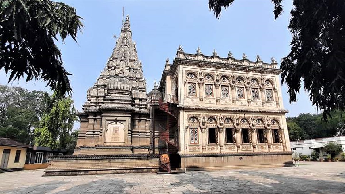 Mahadaji Shinde Chatri : पुणे परिसर दर्शन : महादजी शिंदे छत्री