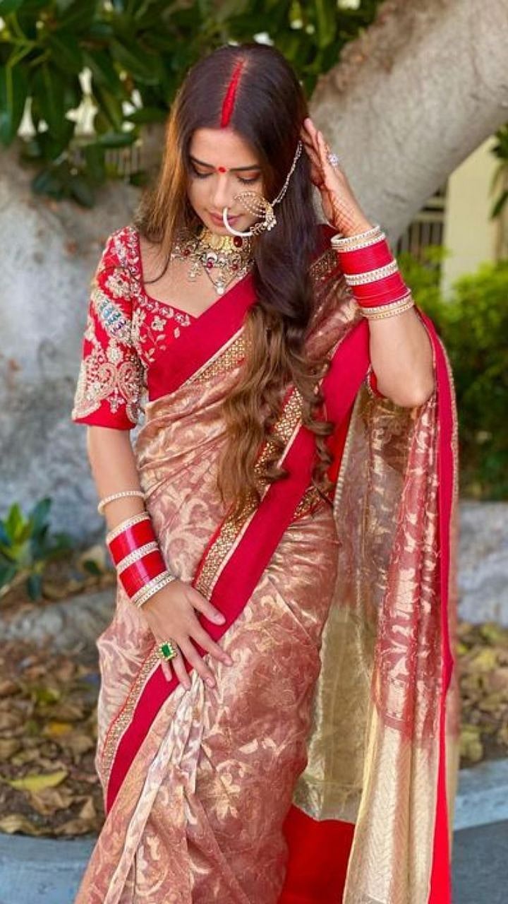 Sindoor Benefits : विवाहीत स्त्रिया भांगात कुंकू का भरतात? |Why do ...