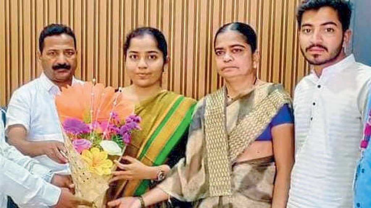 बीडच्या लेकीचा डंका; MPACत मुलींतून राज्यात पहिली beed MPAC range ...