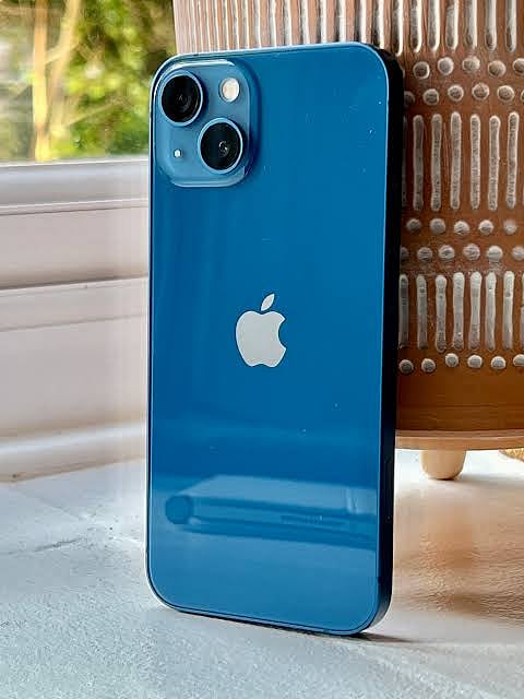 Apple Offline Store : 'या' प्लॅटफॉर्मवर अॅपल स्टोअरपेक्षाही स्वस्त ...