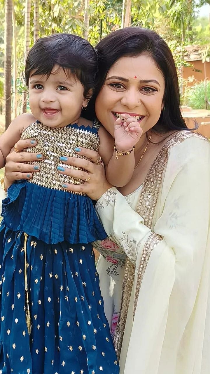 Ashvini Mahangade अनघा सारखी प्रेमळ बायको आणि सून प्रत्येक घरात असो...!