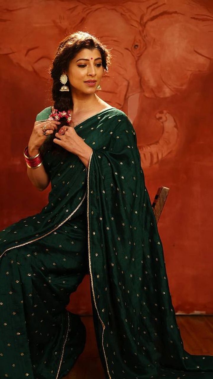 Tejaswini Pandit: तेजस्वीच्या तेजाची न्यारी दुनिया...
