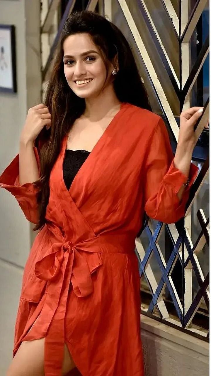 Shivani Baokar: लाजताना बघून तुला डोळे आले भरून