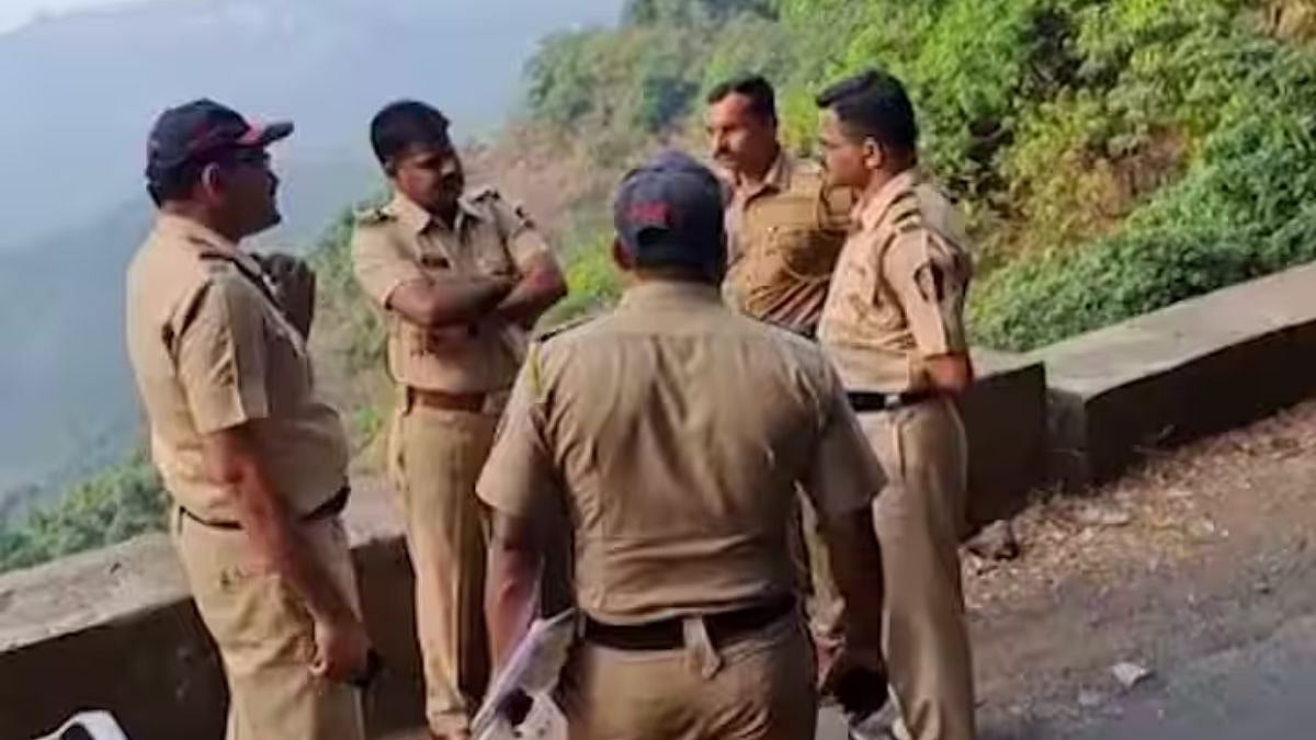 Accident News: आंबोली घाटातील 300 फूट खोल दरीत कोसळून छत्तीसगडच्या ...