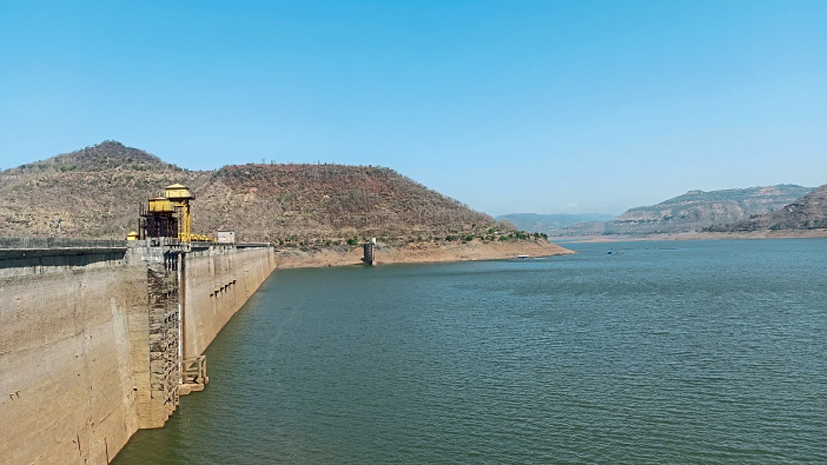 Dimbhe Dam : डिंभे धरणात १५ टक्केच पाणीसाठा; पाणलोट क्षेत्रातील गावे व ...