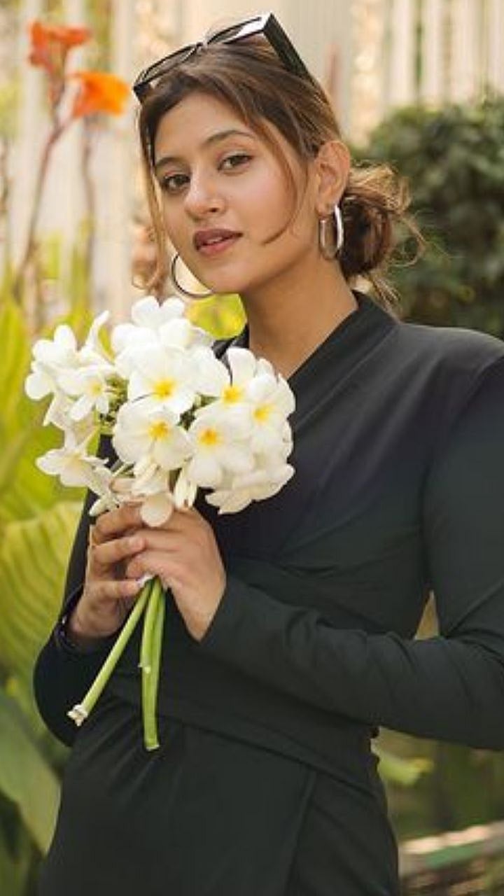 Anjali Arora: अंजलीला पाहिलं अन् बदाम खाण्याचं विसरलो!