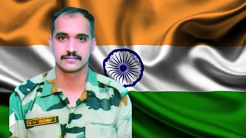 11 महिन्याच्या बाळाचा वाढदिवस साजरा करण्यापूर्वीच जवान सूरज यादव यांचं निधन, गावावर शोककळा I ...