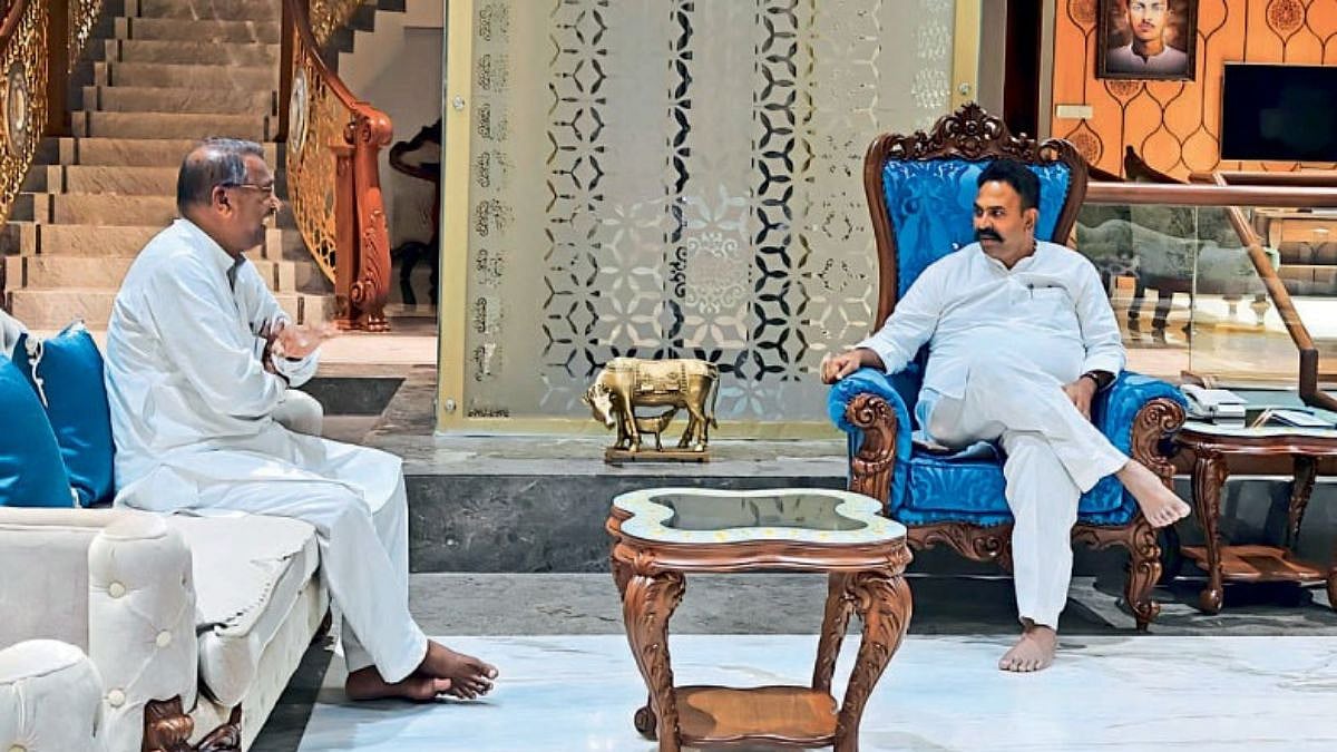 Maharashtra Politics: भाजप खासदार-राजन पाटील भेट अन् राजकीय चर्चेला ...