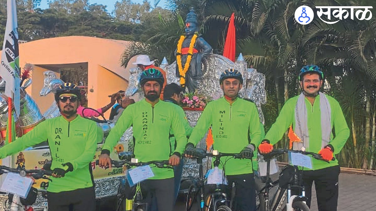 Ashadhi Wari 2023 : पंढरपूरच्या सायकल रिंगणात साक्रीकरांचा सहभाग; नाशिक ...