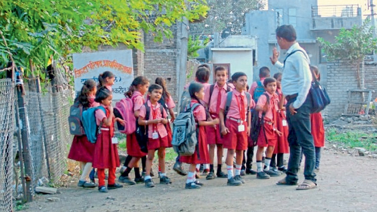 Zp School Student : अकोला जिल्हा परिषद शाळेचे विद्यार्थी लघुचित्रपटातून ...
