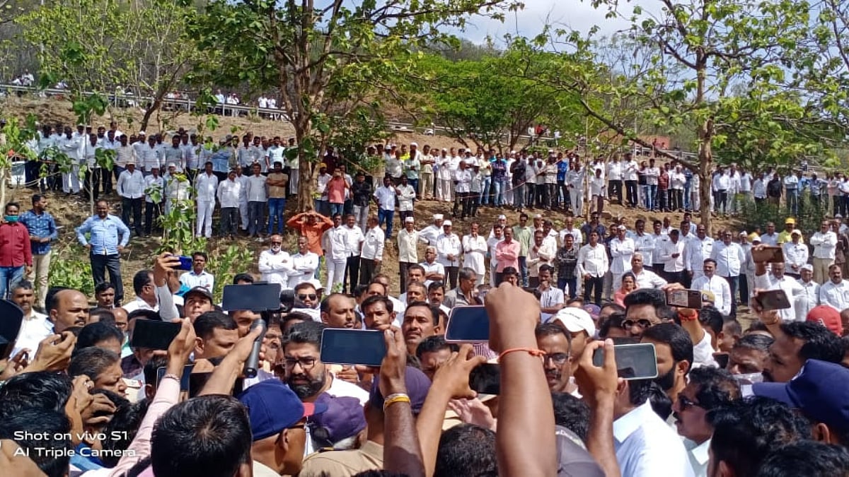 Devendra Fadanvis: फडणवीस मिटवणार राजेंचा वाद! उदयनराजे ...