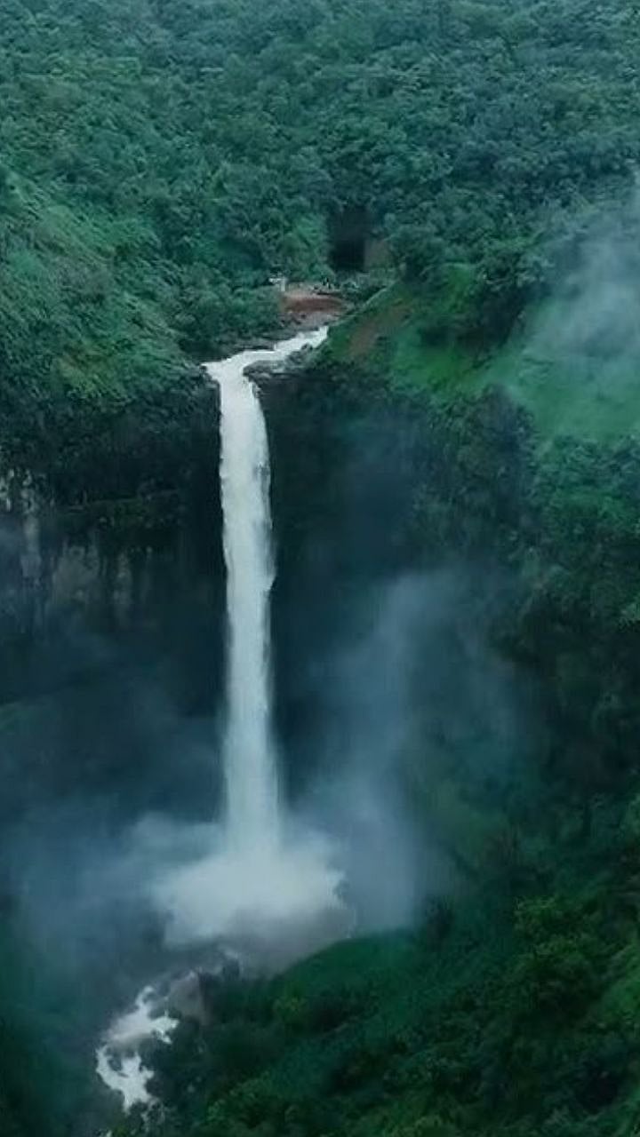 Waterfall : हे आहेत रायगड जिल्ह्यातील सुंदर रहस्यमय धबधबे!