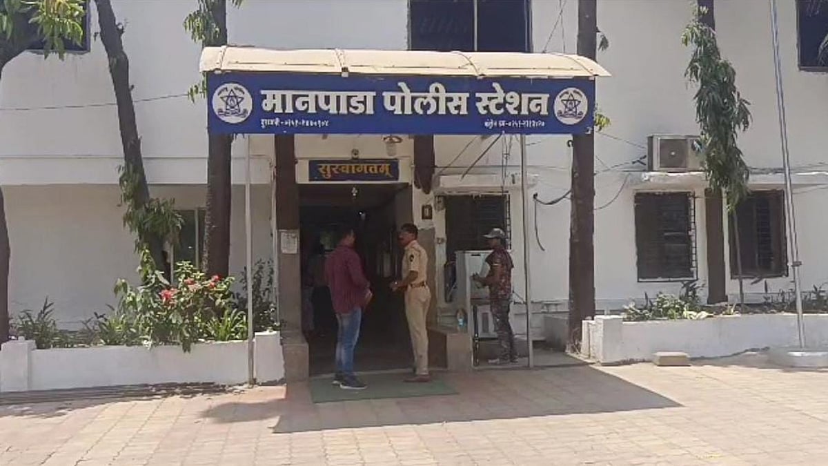 Dombivali News : मानपाडा-बाजारपेठ पोलिस ठाण्यातील वरिष्ठ पोलिस ...