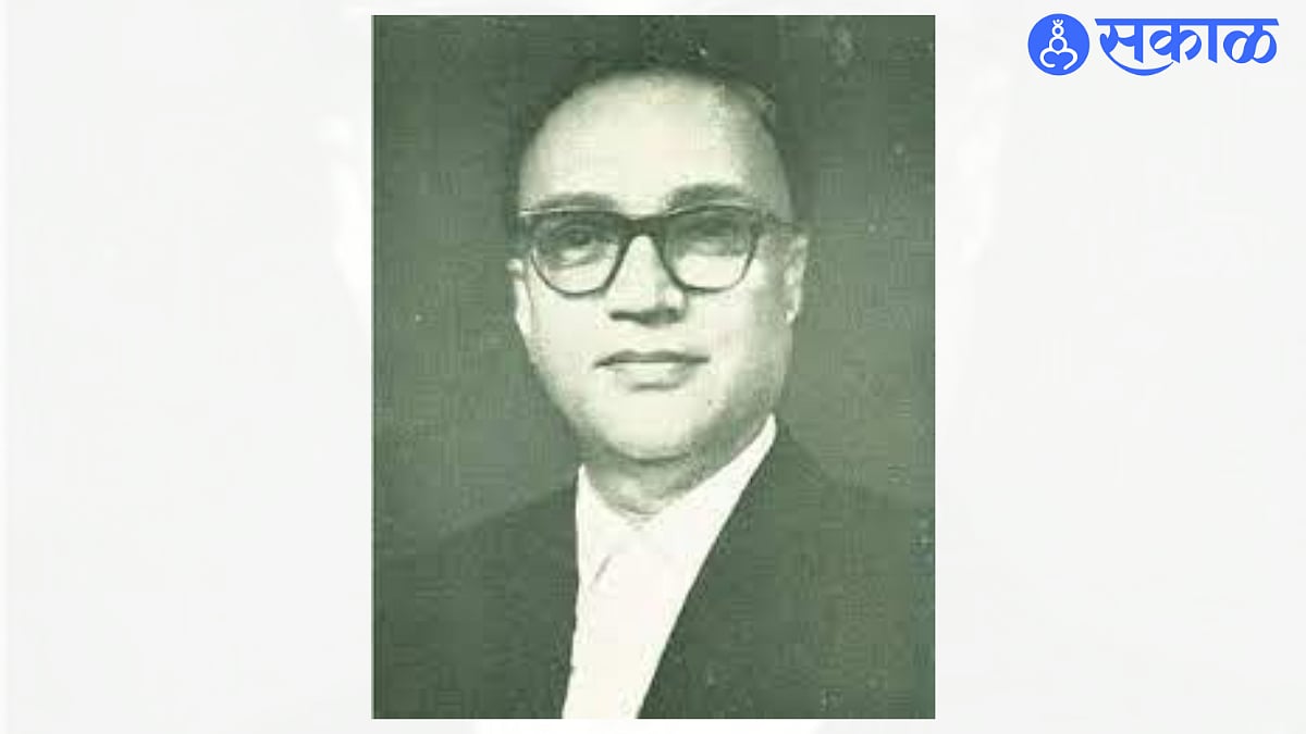 पहिले प्रेम : एका समीक्षकाची कविता | saptarang latest marathi article ...