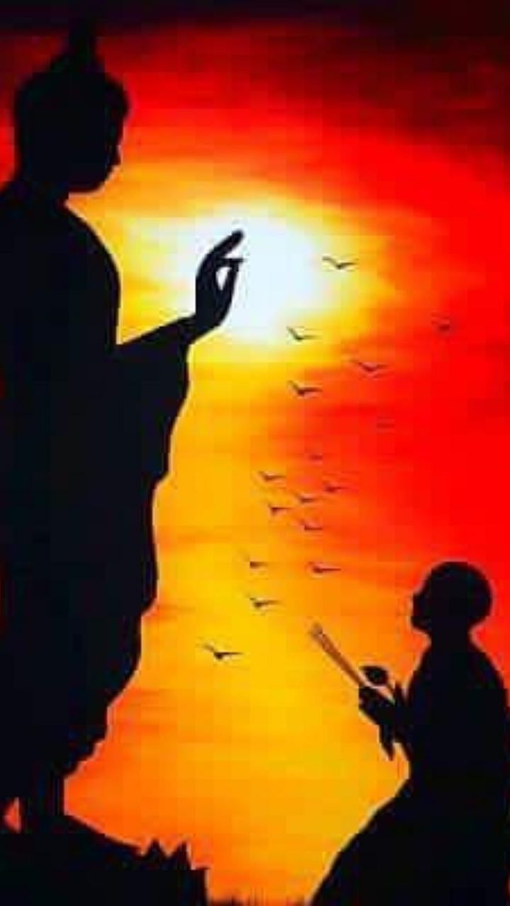Guru Purnima : आज तुमच्या राशीनुसार या गोष्टी करा दान, होईल भरभराट l ...
