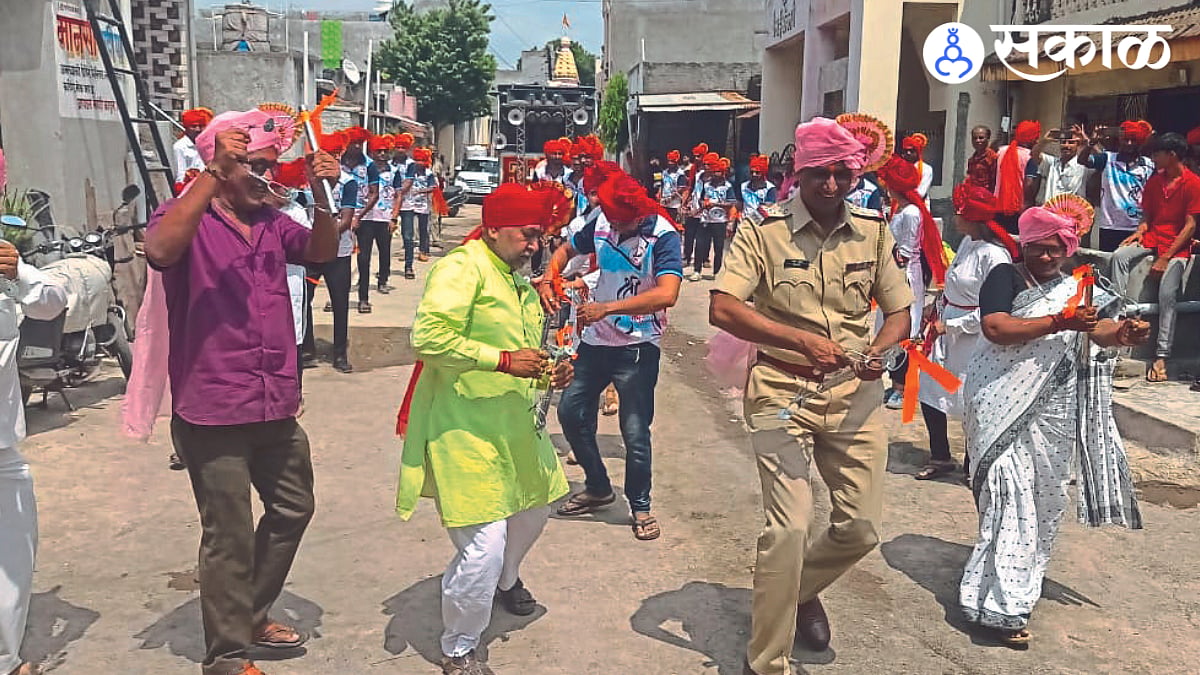 Nandurbar Ganeshotsav : वडाळीत डीजे, गुलालमुक्त गणेश विसर्जन मिरवणूक ...