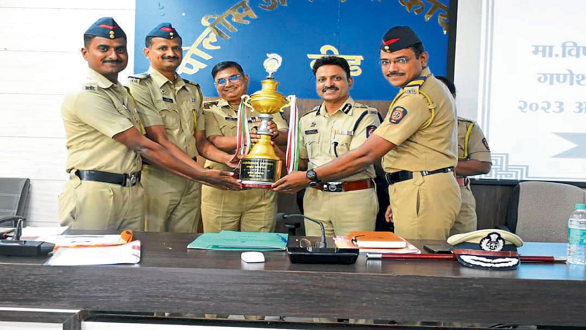 Beed News : फक्त एका क्लिकवर ५० हजार आरोपींची कुंडली; ७३ हजार एफआयआरसह ...