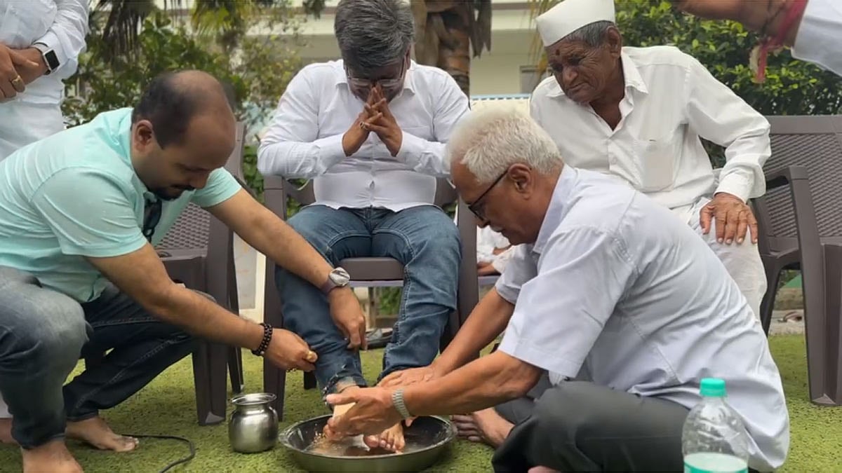 Shikrapur News : तब्बल दोन वर्षे अनवानी राहिलेल्या वारे गुरुजींचे ...