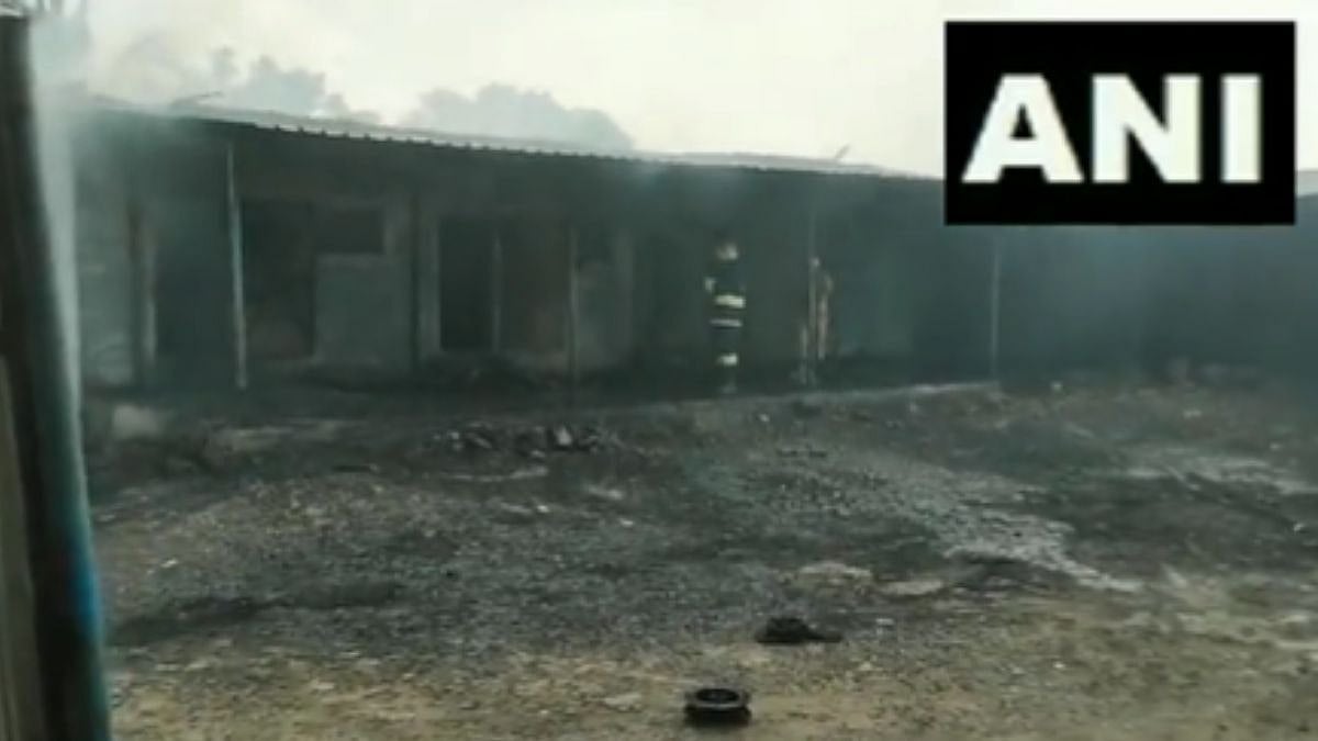 Firecracker Factory Blast:शिवकाशीजवळ फटाक्यांच्या कारखान्यात भीषण स्फोट ...