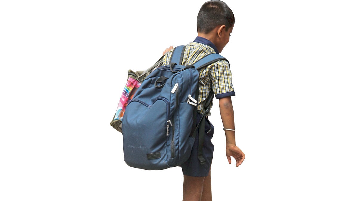 आरोग्यमंत्र : शाळेचे दप्तर व पाठीचा कणा student school bag weight ...