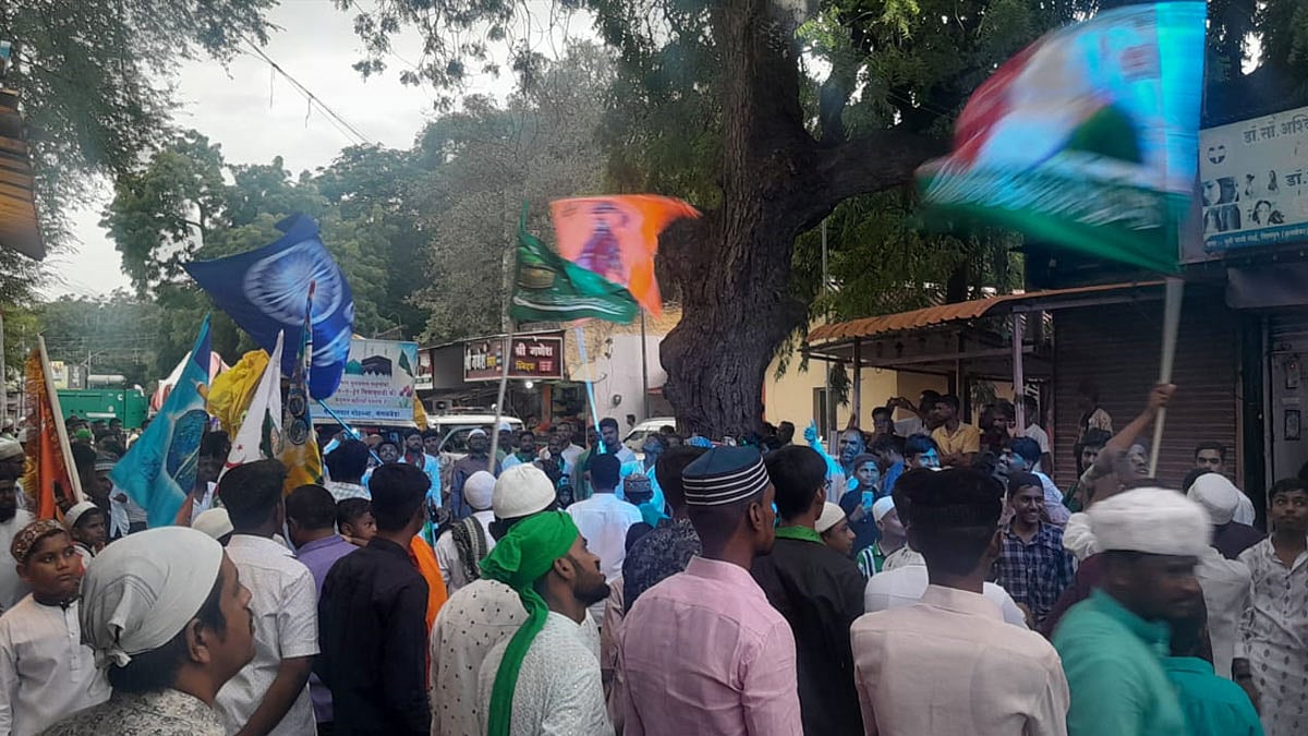 Mangalwedha News : पैगंबर जयंतीनिमित्त मंगळवेढ्यात धार्मिक एकोप्याचे ...