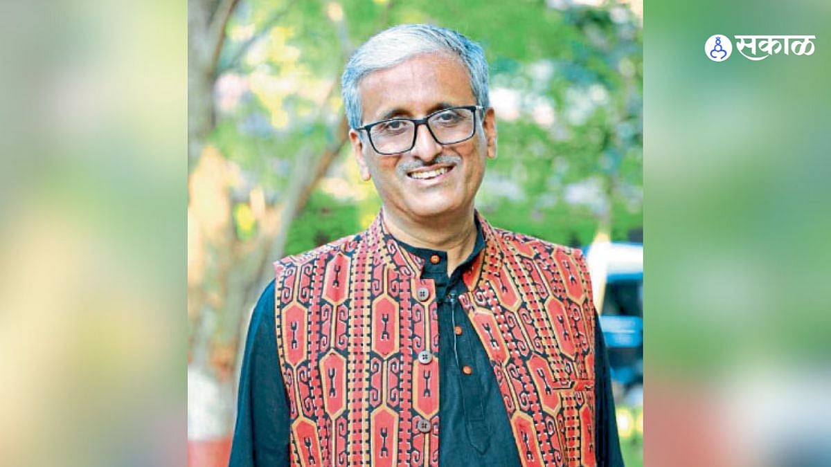 वंचितांचा शिक्षणदूत | nilesh nimkar work for education underprivileged ...