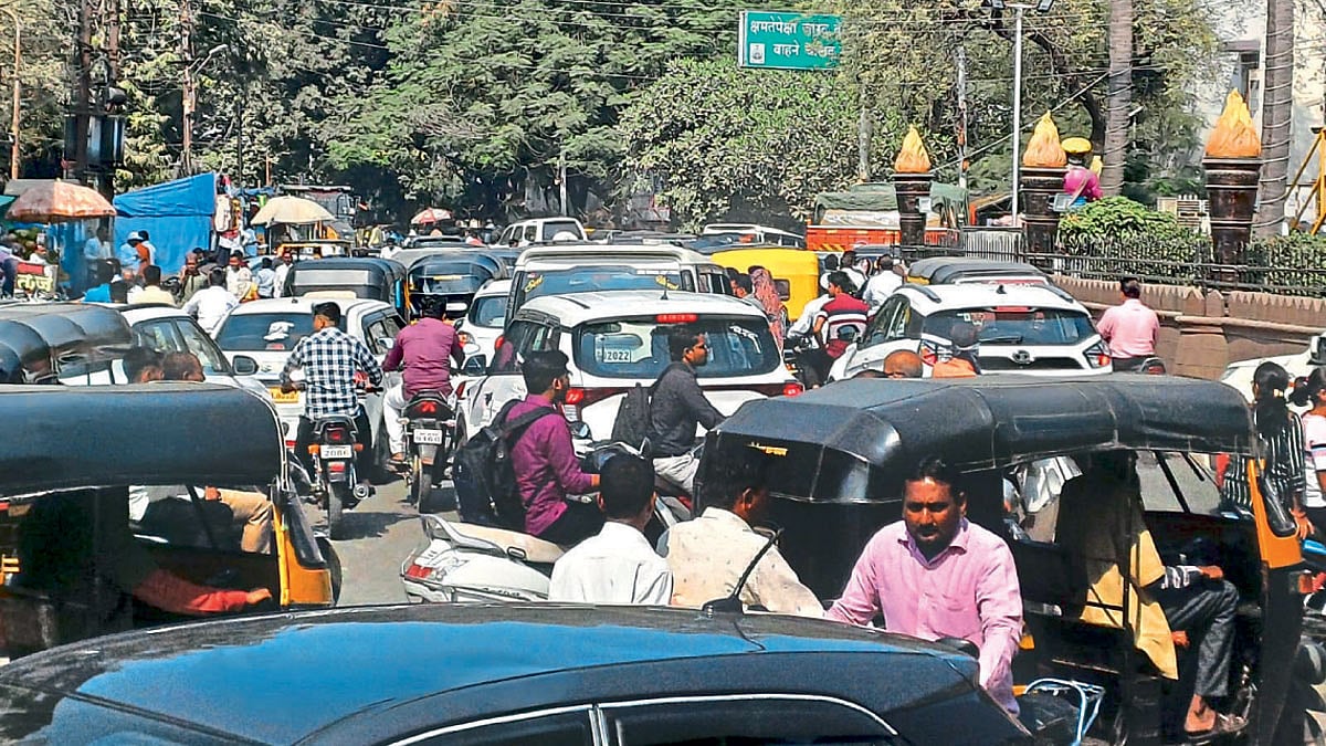 Nanded News : शहरात वाहतुकीची कोंडी नित्याचीच! सार्वजनिक वाहतूक ...