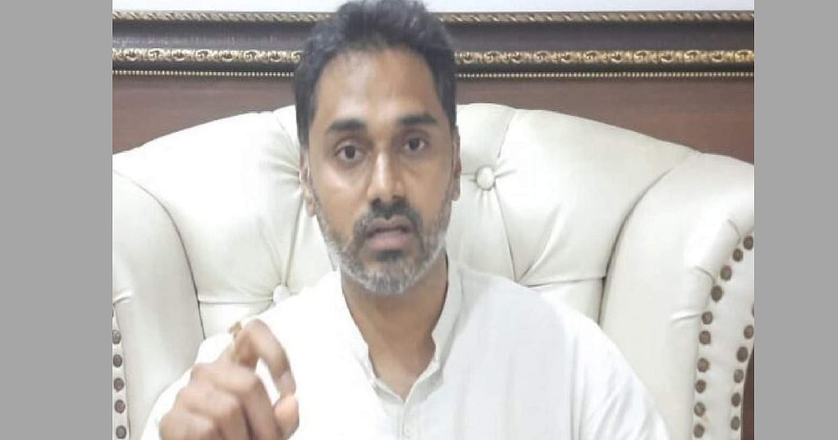 Yogesh Kadam आमदार योगेश कदमांच्या फलकाची दापोलीत तोडफोड तीन संशयितांविरुद्ध गुन्हा दाखल