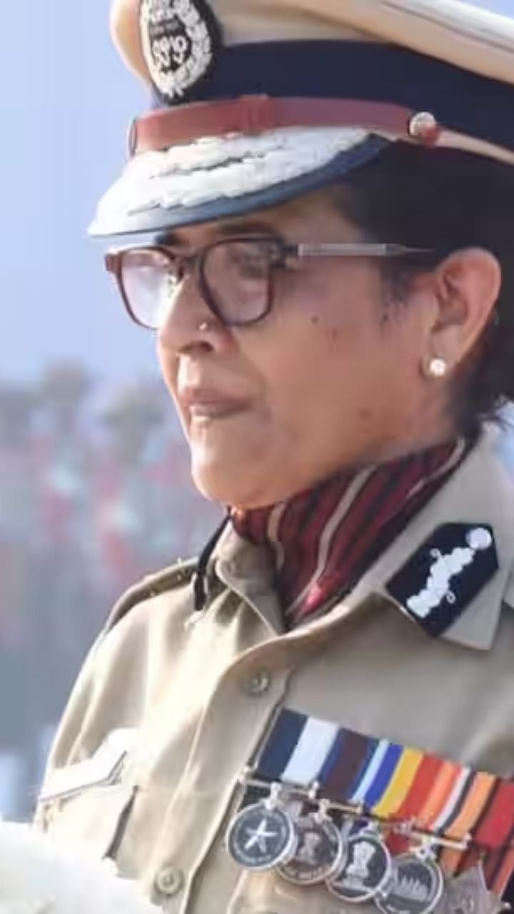 CISF च्या पहिल्या महिला प्रमुख कोण? Latest Marathi News | Breaking ...