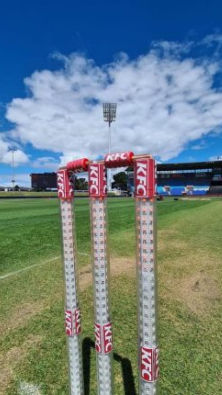 Electra Stumps : BBL मध्ये स्टम्पचा झगमगाट; षटकार, चौकारालाही देणार दाद