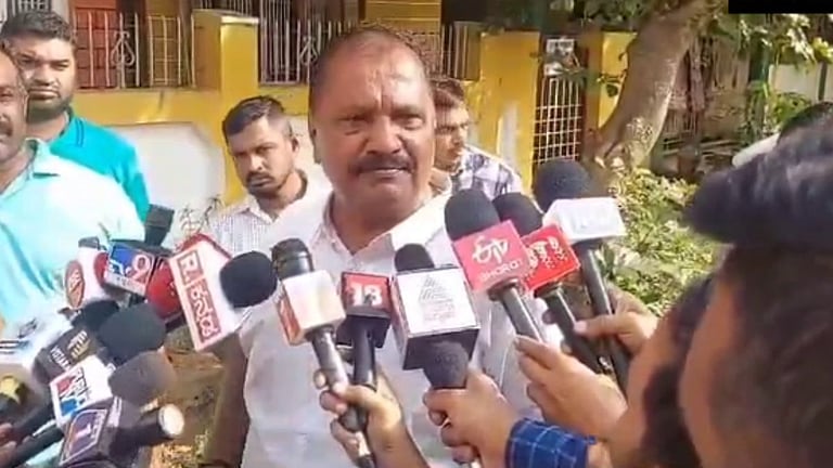 Manoranjan D: "...तर त्याला फाशी द्या"; संसदेत गोंधळ घालणाऱ्या ...