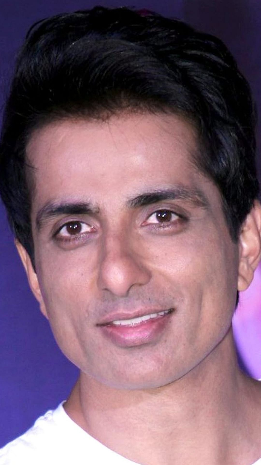 वृद्धांसाठी सोनू सुदचं आणखी एक नवं पाऊल