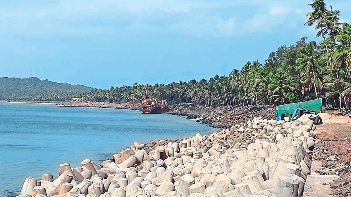 Mirya Beach : मिऱ्या बंधाऱ्याबाबत ठेकेदाराला 'पत्तन'ची नोटीस; मुदत ...