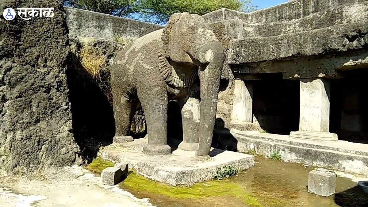 Ambajogai : हत्तीखान्याच्या लेण्यांचा होणार जीर्णोद्धार ; २ कोटी ४९ ...