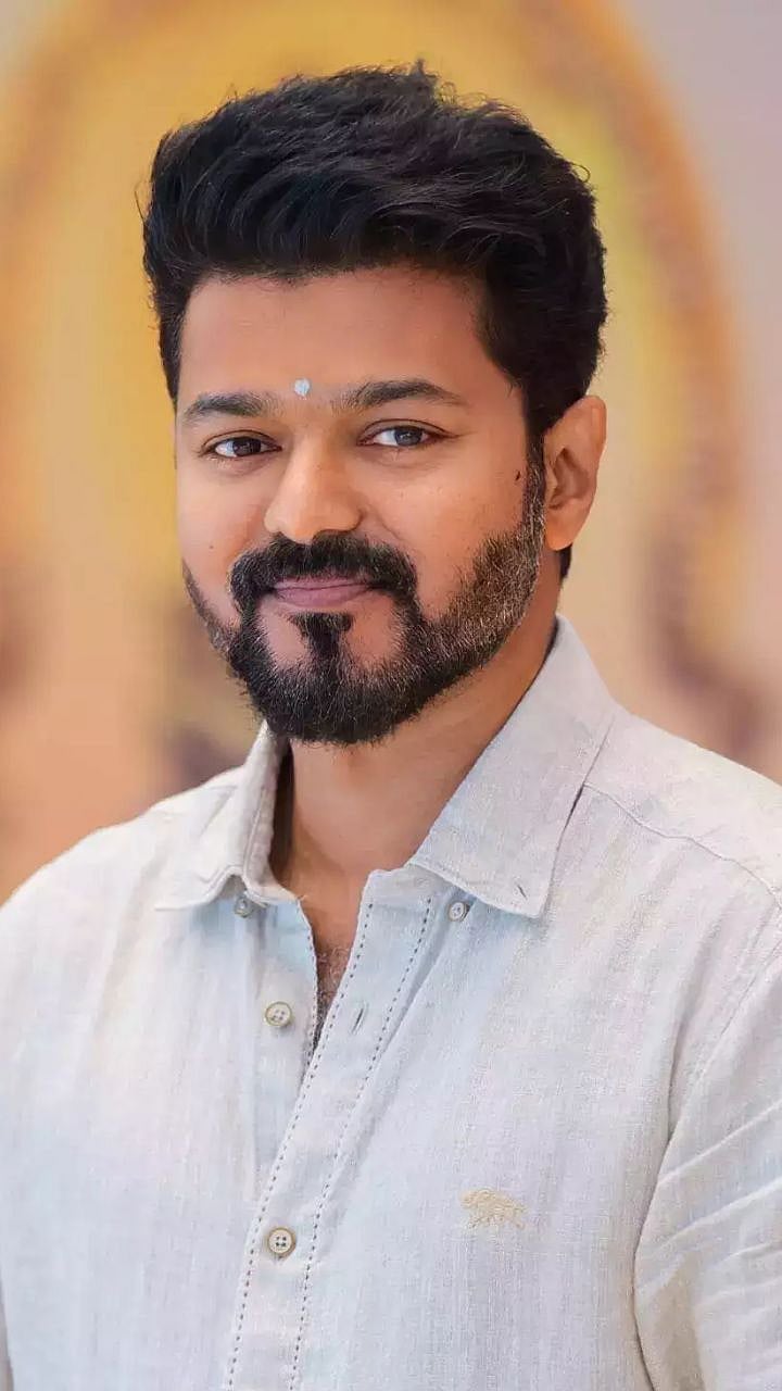 थलपथी विजयपूर्वी 'या' साऊथच्या अभिनेत्यांनीही काढले राजकीय पक्ष ...