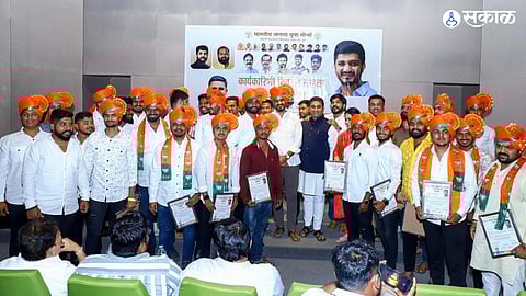 Siddharth Shirole : सामान्य माणसांना केंद्रबिंदू मानून त्यांच्या ...