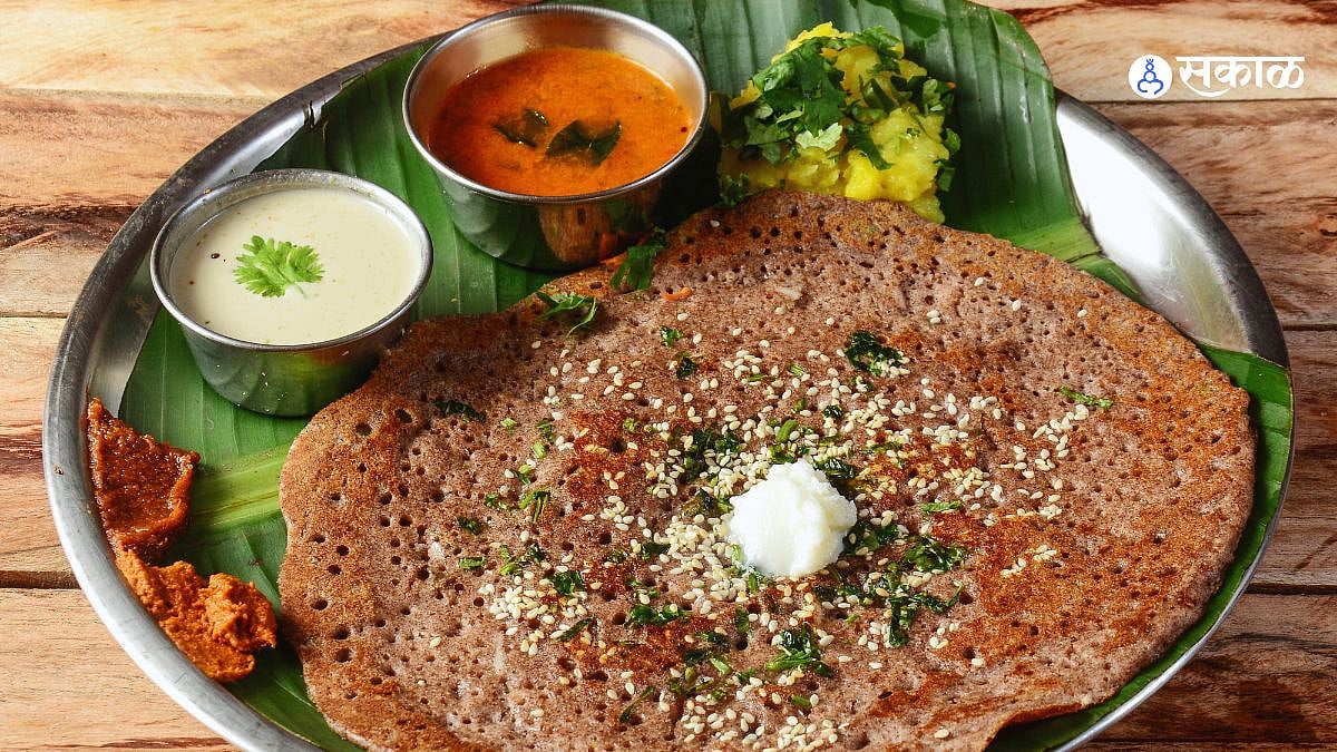 Ragi Dosa Recipe : नाश्त्याला झटपट बनवा हेल्दी आणि टेस्टी नाचणीचा डोसा ...