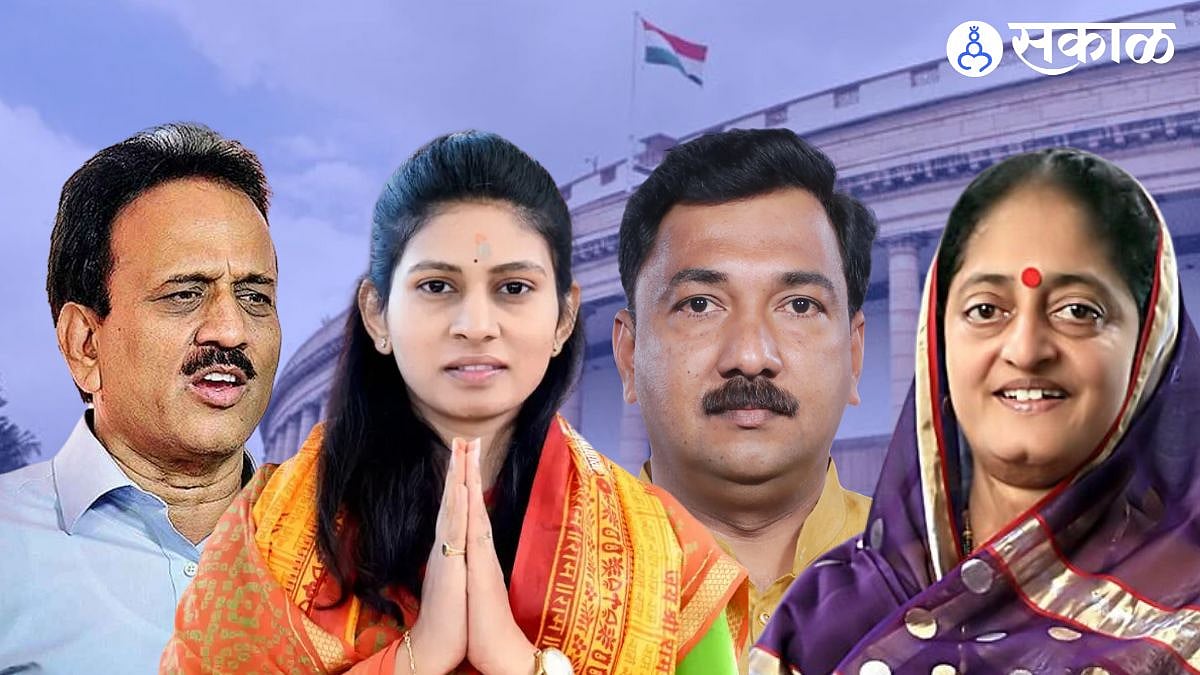 Lok Sabha Election 2024 : रक्षा खडसेंना ‘सर्व्हे’चे बळ, स्मिताताईंना ...