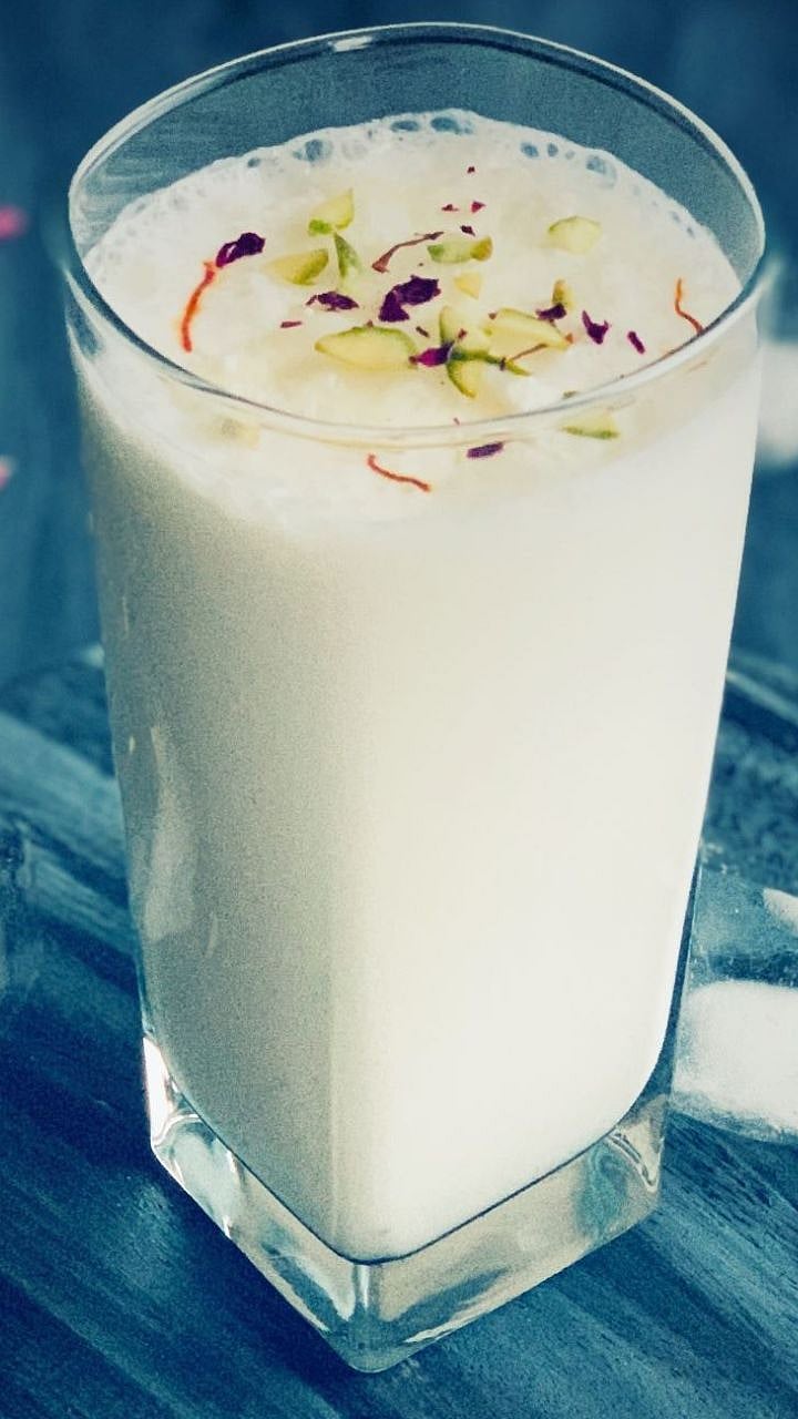 Lassi Benefits : थंडगार लस्सी प्या अन् हेल्दी राहा | health benefits of ...