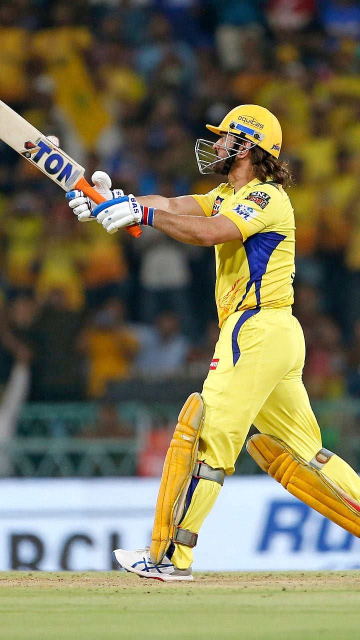 धोनीने IPL इतिहासात पहिल्यांदाच मारला 'तसा' षटकार | MS Dhoni First Time ...