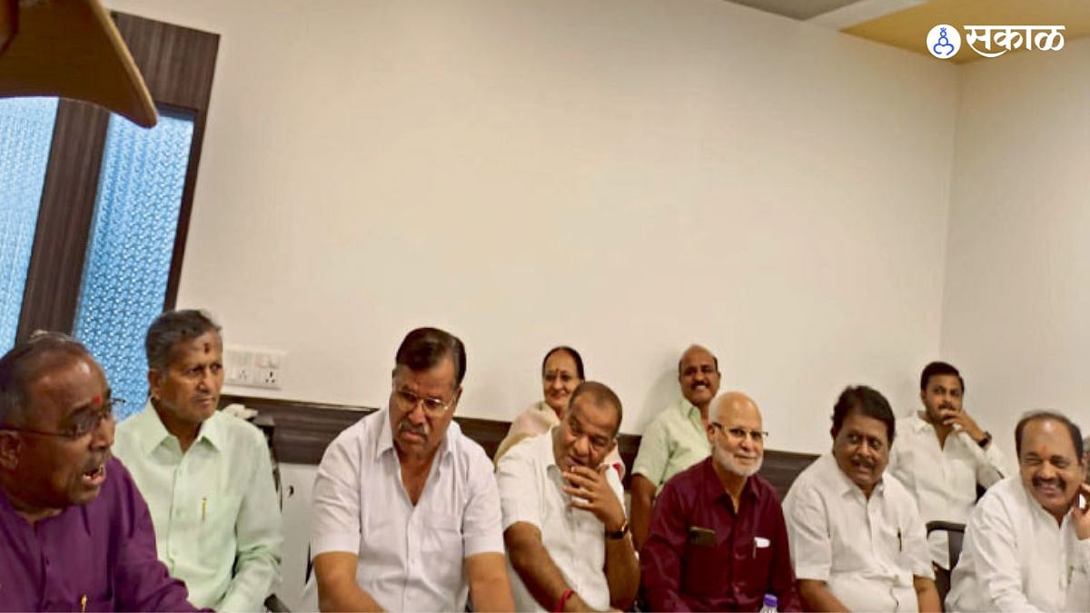 राजकारणातील मैत्री अन्‌ शत्रुत्वाचा दाखला... खरटमल, बेरिया, कोठे ...