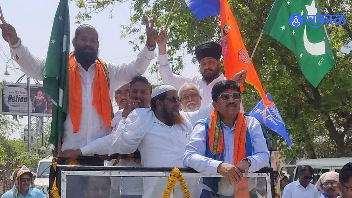 Anandraj Ambedkar: अमरावतीतून आनंदराज आंबेडकर मैदानात, शक्तीप्रदर्शनासह ...