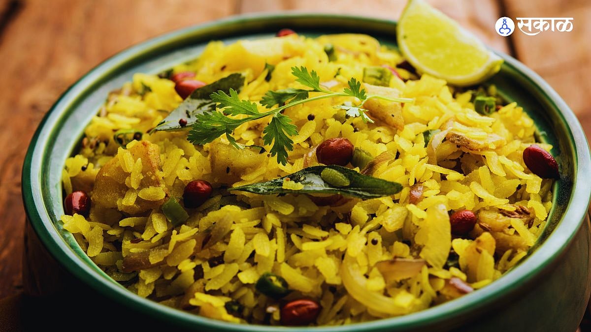 Kanda Batata Poha : नाश्त्याला झटपट बनवा टेस्टी अन् हेल्दी कांदा बटाटा ...