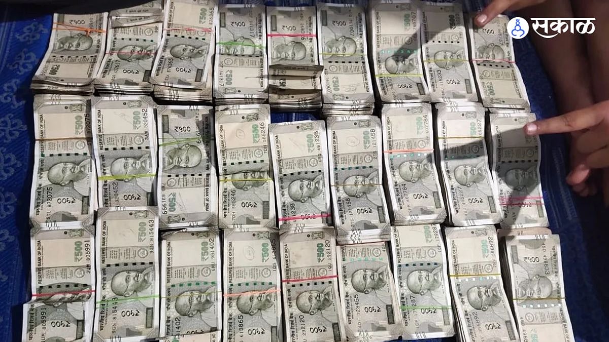 चार ट्रक, हजारो कोटींच्या मळलेल्या नोटा अन् पोलीस; वाचा चित्रपटालाही ...