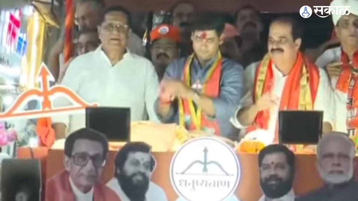 Ulhasnagar News : उल्हासनगरात डॉ.श्रीकांत शिंदे यांच्या विकास रथाचे ...